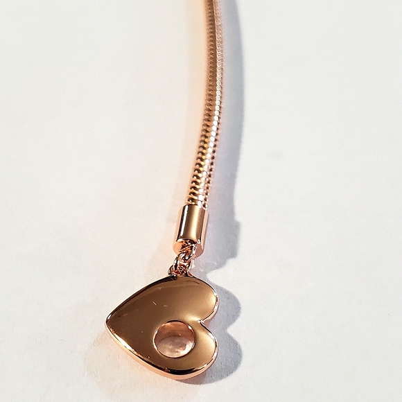 Pandora | Jewelry | Authentic New Pandora Pandora Moments Heart Tbar ...